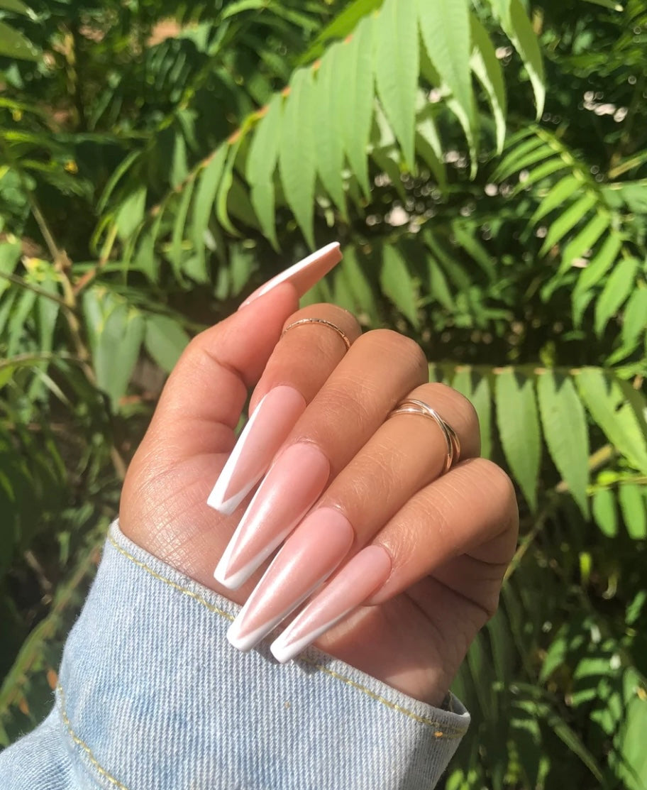 F I R S T - C L A S S – Monae Beauty